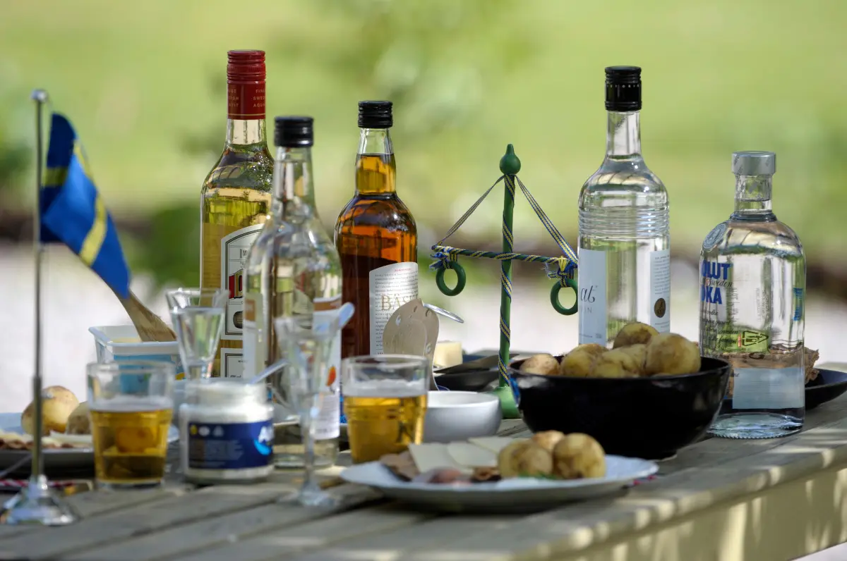 How did the drink Snaps come to define Swedish Midsummer?