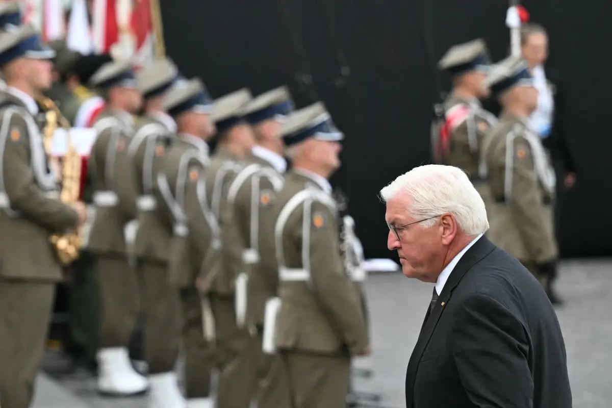 German president asks Warsaw Uprising veterans for 'forgiveness'